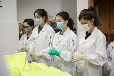 【新华社】生命定格81岁，医学专家捐献遗体成为“大体老师” 上海交通大学医学院 新闻网