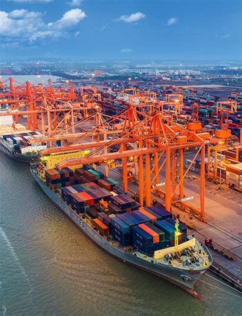 Tập đoàn T C là một tập đoàn đa ngành của Việt Nam