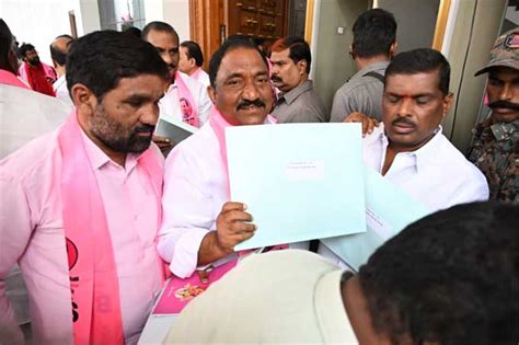 Brs భారాస ఎమ్మెల్యే అభ్యర్థులకు బీఫారాల అందజేత Brs Mla Candidates