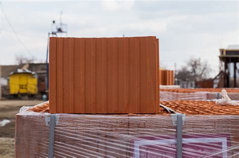 속이 빈 벽돌 따뜻한 에너지 효율적이고 환경 친화적 인 천연 건축 자재 0명에 대한 스톡 사진 및 기타 이미지 0명 건설 산업 건축 Istock