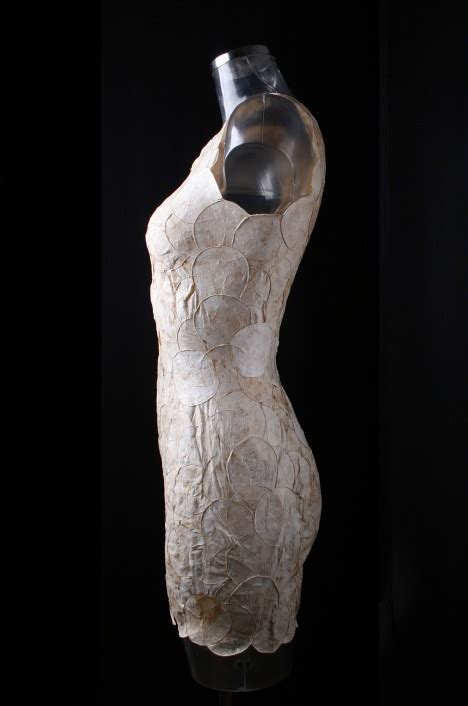 Aniela Hoitink Creates Dress From Mushroom Mycelium