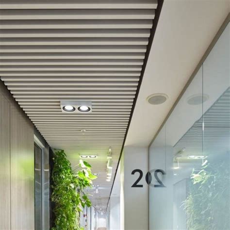 Декоративен профил за таван в бяло Artoaza