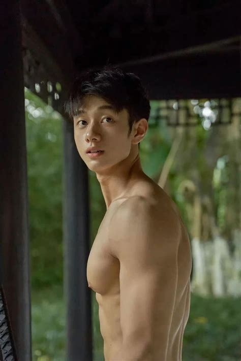 Ghim của Sean halliwell trên Beautiful and Handsome Thân hình nam