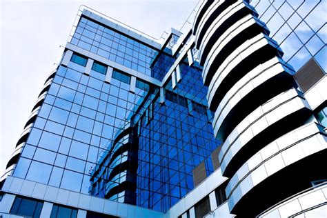 Services Hawk Glass