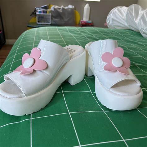 Platform Sandals With Daisy Detail Never Worn Depop