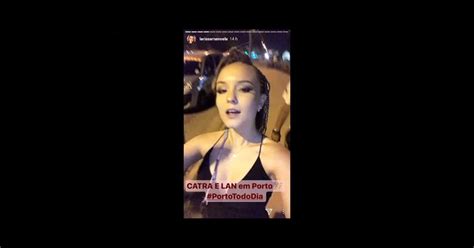 Larissa Manoela Canta Funk Em Show De Mc Catra Na Bahia Uh Papai