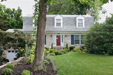 No Sweet Home Couple Suing Airbnb Owner After Hidden Camera In Bathroom Filmed Them Having Sex