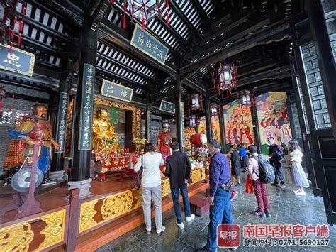 逛古街品年味，南宁三街两巷游人如织南国早报网 广西主流都市新闻门户