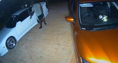 Autofile News Quirky Car Alarm Frightens Thief
