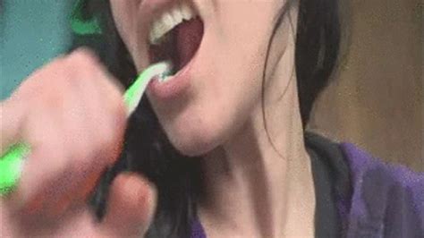 Quick Floss And Brush Mp4 Sarahs Xxx Secrets Clips4sale