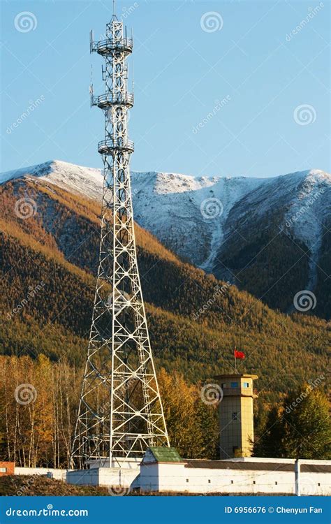 Mobile Tower Signal Tower Signals Tower With Signals Icon Icon Aria Art