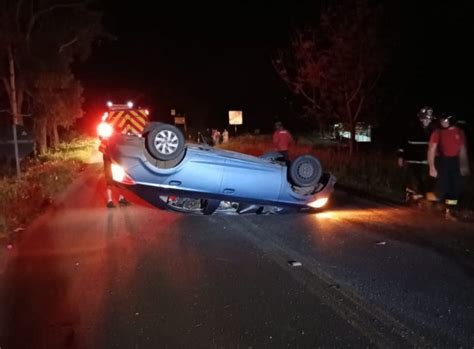 Capotamento Criança Fica Ferida Após Saída De Pista Notícia Hoje