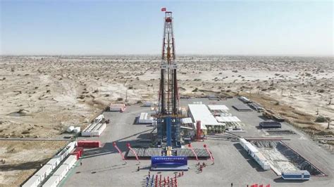 Who Is Drilling A Hole More Than Feet Deep In The Earth S Crust And Why Earth