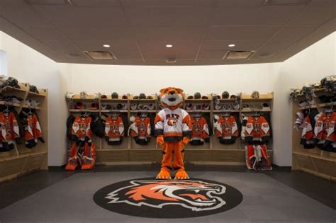 Gene Polisseni Center University Arenas Rit