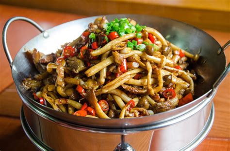 干锅杂菌 中国菜系 食品餐饮 摄影 汇图网www huitu