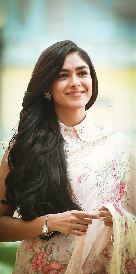 20 Mrunal Thakur Ideas Most Beautiful Indian Actress Beautiful Indian Actress Beautiful