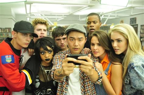 Nuevos Stills De Josh Hutcherson En Detention Y Tapa Del Dvd De La