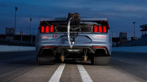 Ford Mustang Super Cobra Jet 1800 Elektro Dragster AUTO MOTOR UND SPORT