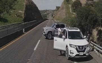 VIDEO Graban Robo De Camioneta A Una Pareja En Jalisco