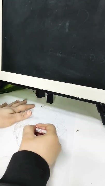 رسم الممثلة فاتن حمامه Youtube