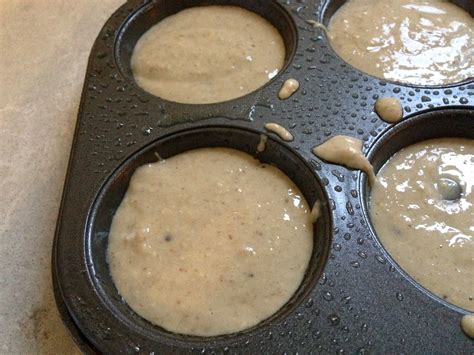 How To Snack Healthy Banana Oatmeal Chocolate Chip Muffins How To Eat