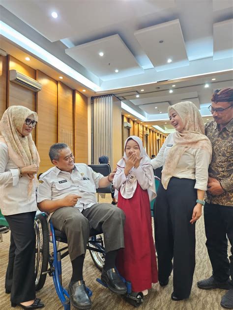 Kuningan Raih Juara II Lomba Bertutur Bagi Siswa Siswi SD MI Tingkat