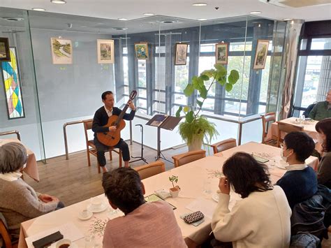 長岡京サロンクラシックギターコンサートに出演させて頂きました。 京都市伏見区・山科区のかなでギター・ウクレレ教室♪楽しみながらしっかり上達