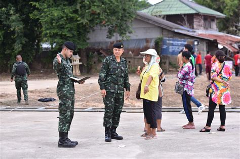 กองทัพภาคที่ 2 ทรุดหนักหลังน้ำลด พันเอก นรธิป โพยนอก Facebook