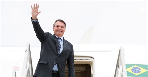 Bolsonaro Viaja Aos Eua Para Não Passar Faixa A Lula E Vai Para Resort