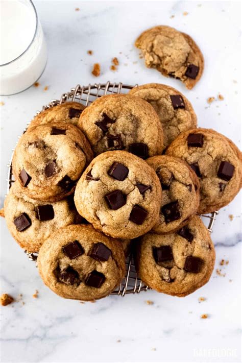 Salted Chocolate Chunk Cookies Bakeologie