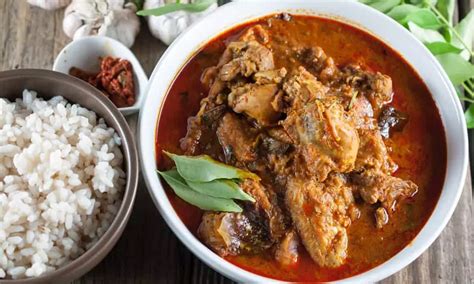 வறுத்து அரைத்த சிக்கன் குழம்பு Varutharacha Chicken Curry