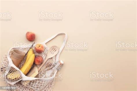 에코 쇼핑백 과일로 베이지 색 배경에 대한 친환경 여름 컨셉 가방에 대한 스톡 사진 및 기타 이미지 가방 개념 건강한