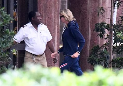 Ivanka Trump En Florida Antes De La Lectura De Cargos De Su Padre En Nueva York