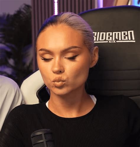 From recent Talia Tuesday : r/sidegirlies