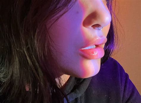 Female Profile Live Cam Show Skyprivate