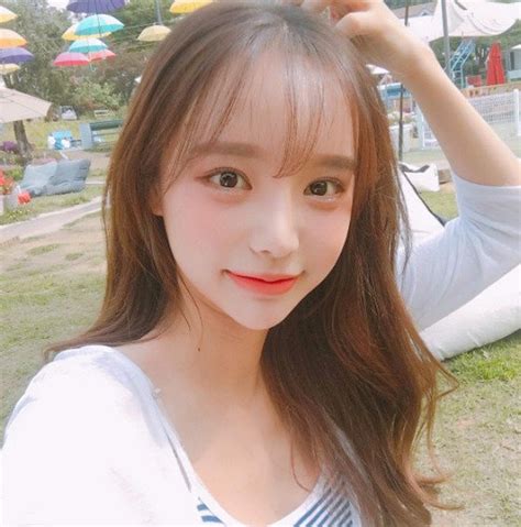 얼짱 한아름송이가 소름이라며 공개한 7년 전 과거 사진 중앙일보