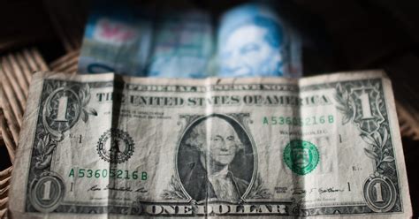 Se dispara precio de dólar se vende por arriba de los 20 pesos en