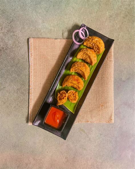 Chicken Peri Peri Kurkure Momos At ₹ 180pack Chicken Momos In