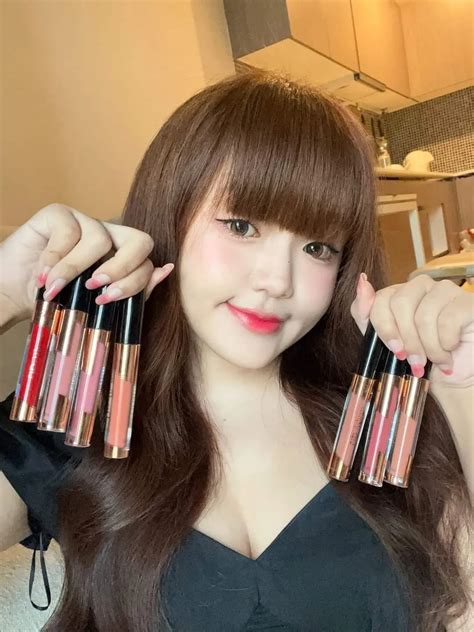 💋နှုတ်ခမ်းသားစိုစိုအိအိလေးနဲ့ แกลเลอรีที่โพสต์โดย Nno Lemon8