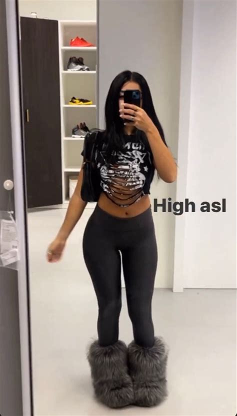 Pin By ‘ Fuckimonee On Cloet Cute Simple Outfits Cute Everyday