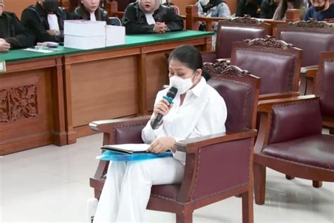 Pengacara Putri Candrawathi Soal Replik Jaksa Penuh Kata Kata Klise