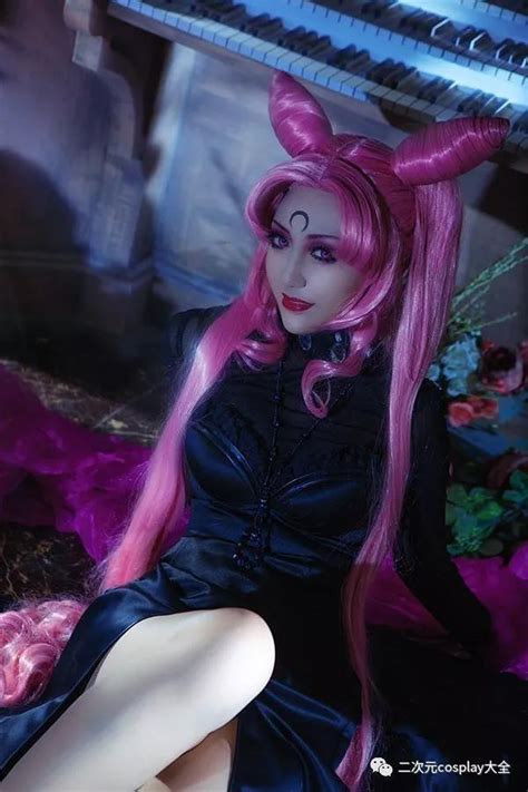 《美少女战士》小小兔cos，黑暗淑女，帅气御姐气质一米八 搜狐大视野 搜狐新闻