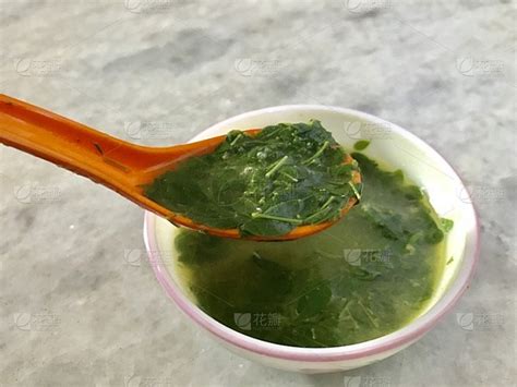 辣木叶汤碗