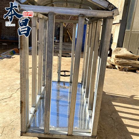 供应电焊机笼子 定型化焊机防护棚工地标准化吊笼防雨车带灭火器 阿里巴巴