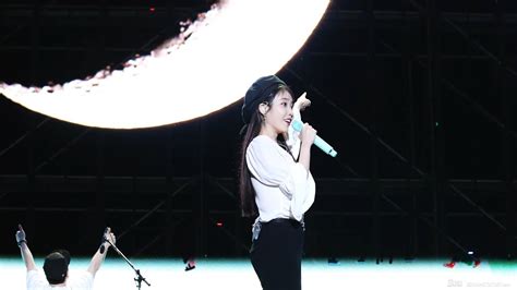 180519홀가분 아이유 Dear Moon 나의 아저씨 Ost 무반주 직캠 By Box Youtube