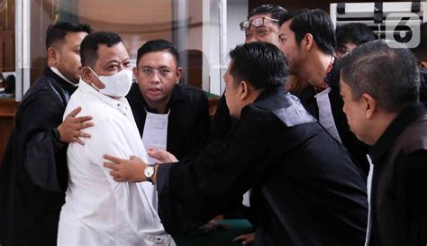 Pamer Salam Metal Kuat Maruf Divonis 15 Tahun Penjara Foto Liputan6