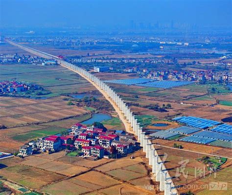 江西南昌：昌九高铁桥梁工程建设有序推进 人民图片网