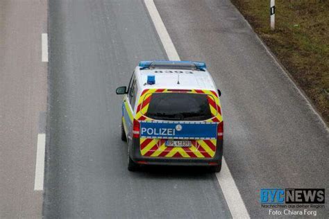 unbekannter lkw fahrer verursacht verkehrsunfall auf b9 byc news