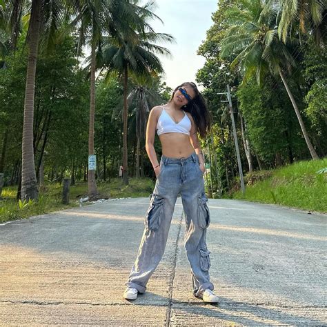 Niharika Tiwari Hottest Collection