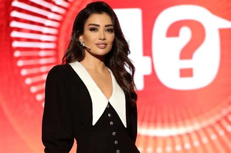 إطلالات محتشمة من وحي جيسيكا عازار مجلة سيدتي